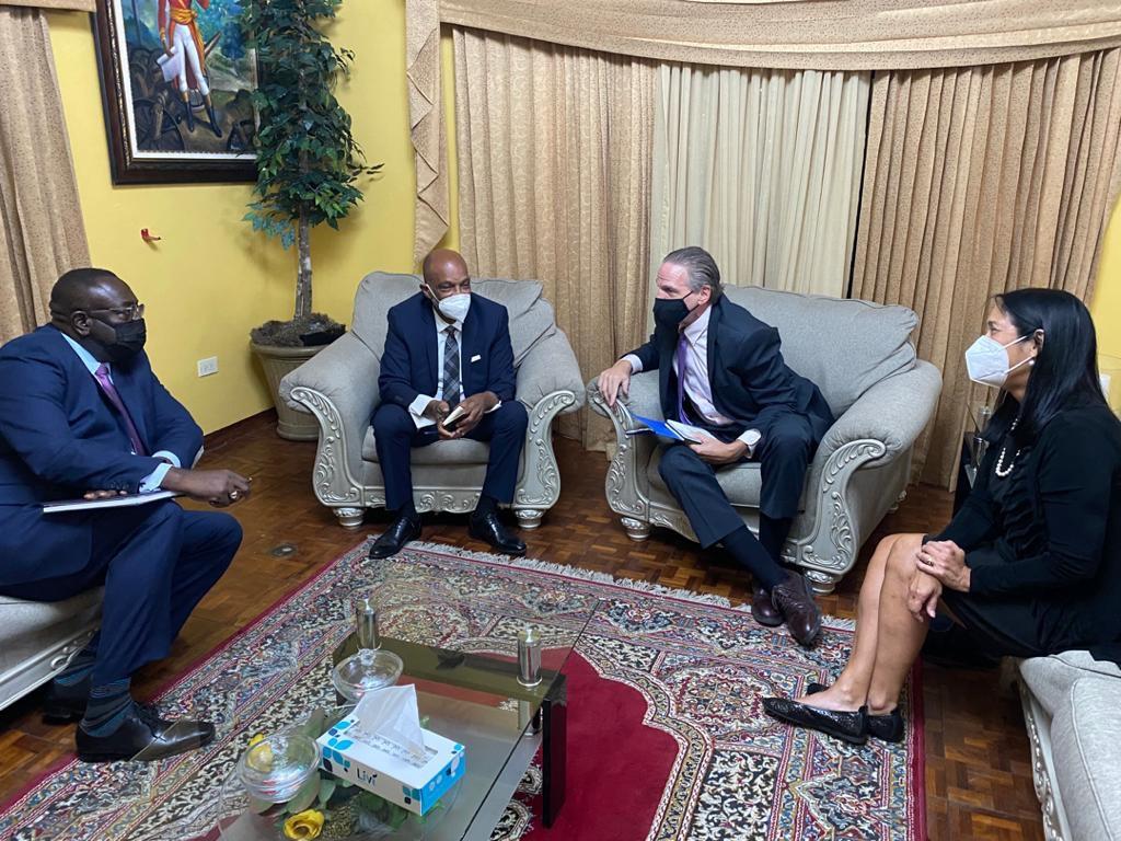 L’envoyé spécial pour Haïti, Daniel Foote et l’ambassadrice Michel ...