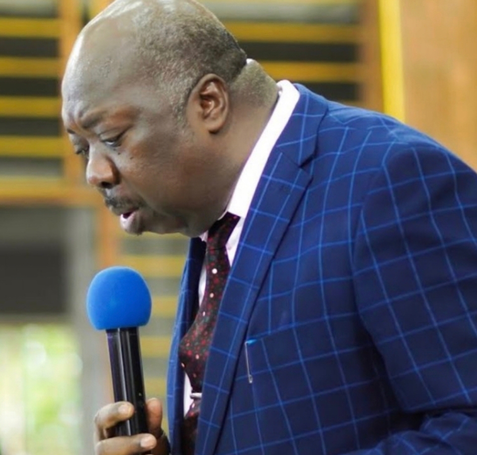 Acculé, le pasteur Armel Lafleur s'excuse auprès du grand public ...