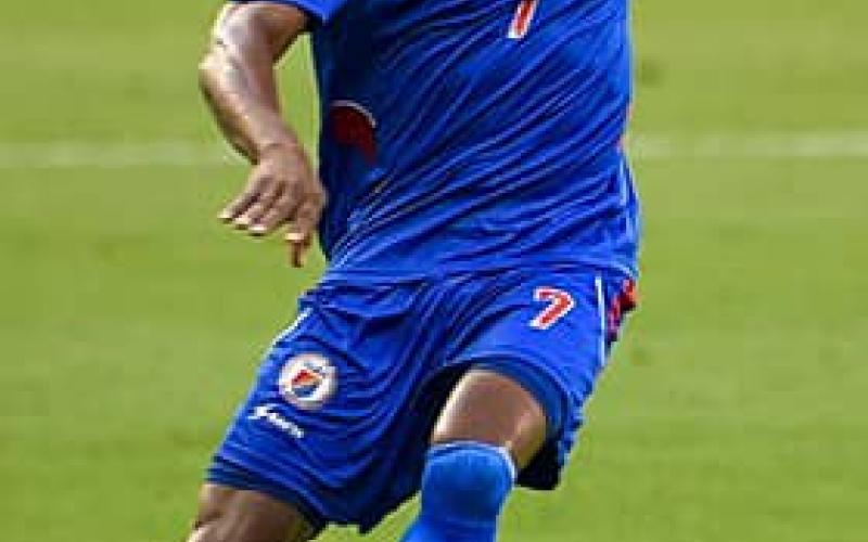 Football / Sélection : Wilde Donald Guerrier annonce son retour ...